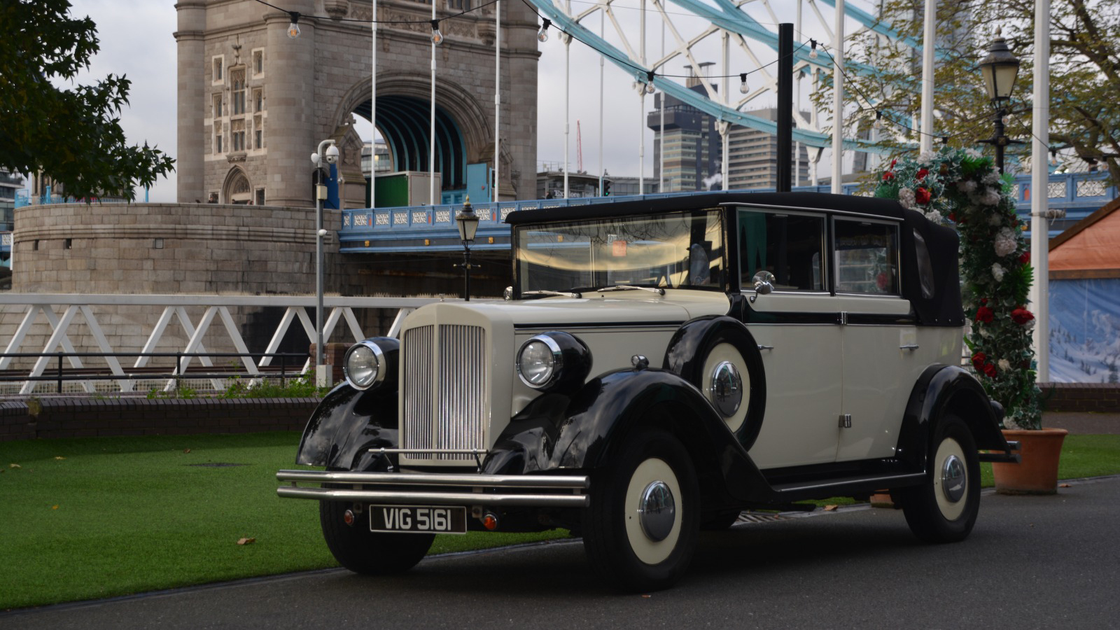 Wedding Car Hire Lewisham in London - Vintage & luxury Cars