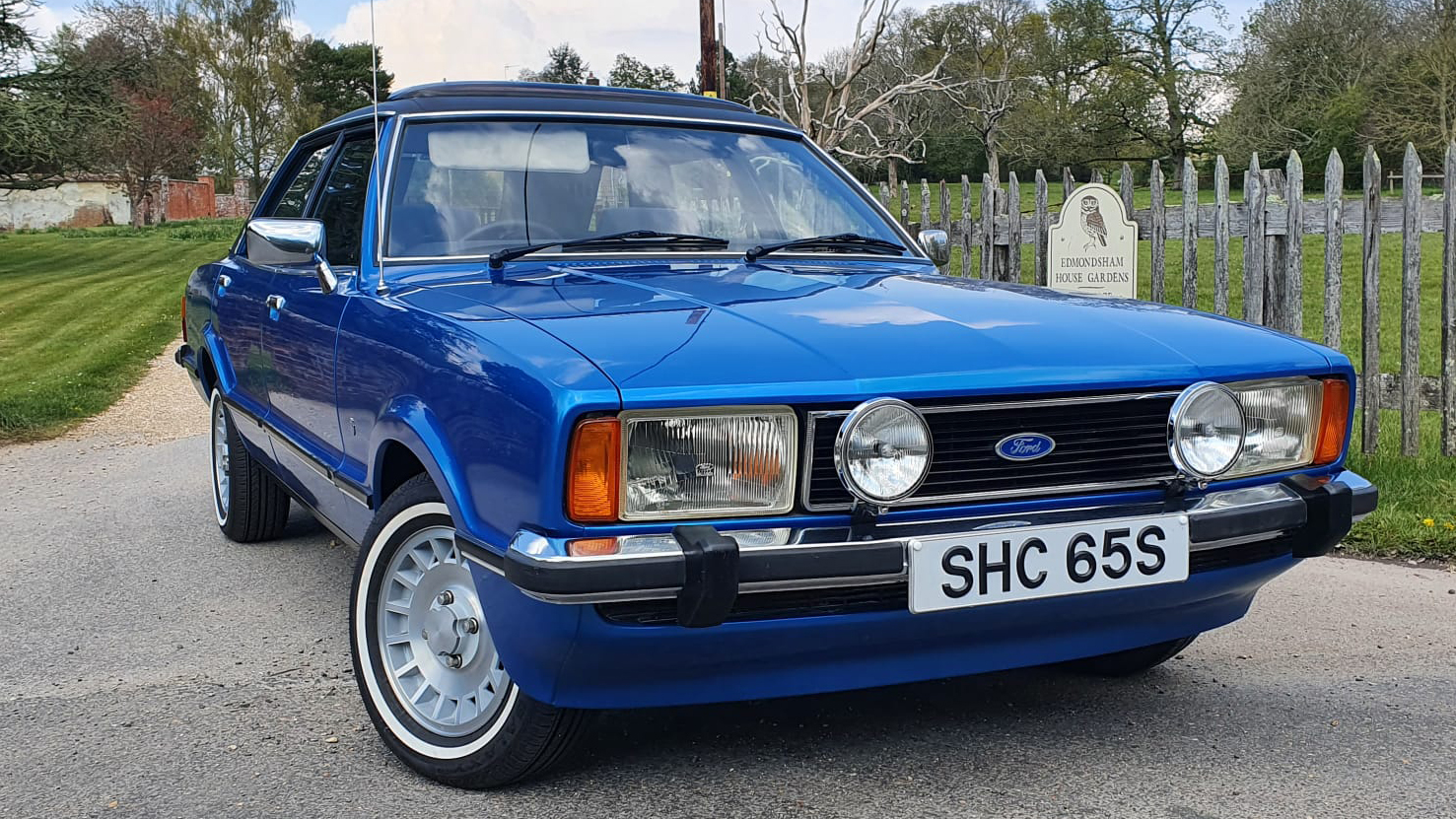 Blue Classic Ford Cortina Mk4 Ghia Wedding Car for Hire