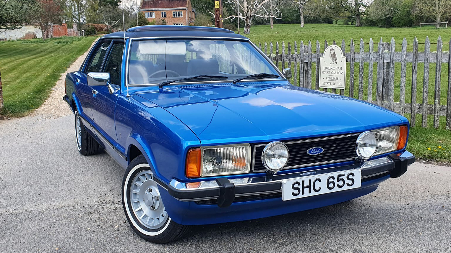 Blue Classic Ford Cortina Mk4 Ghia Wedding Car for Hire