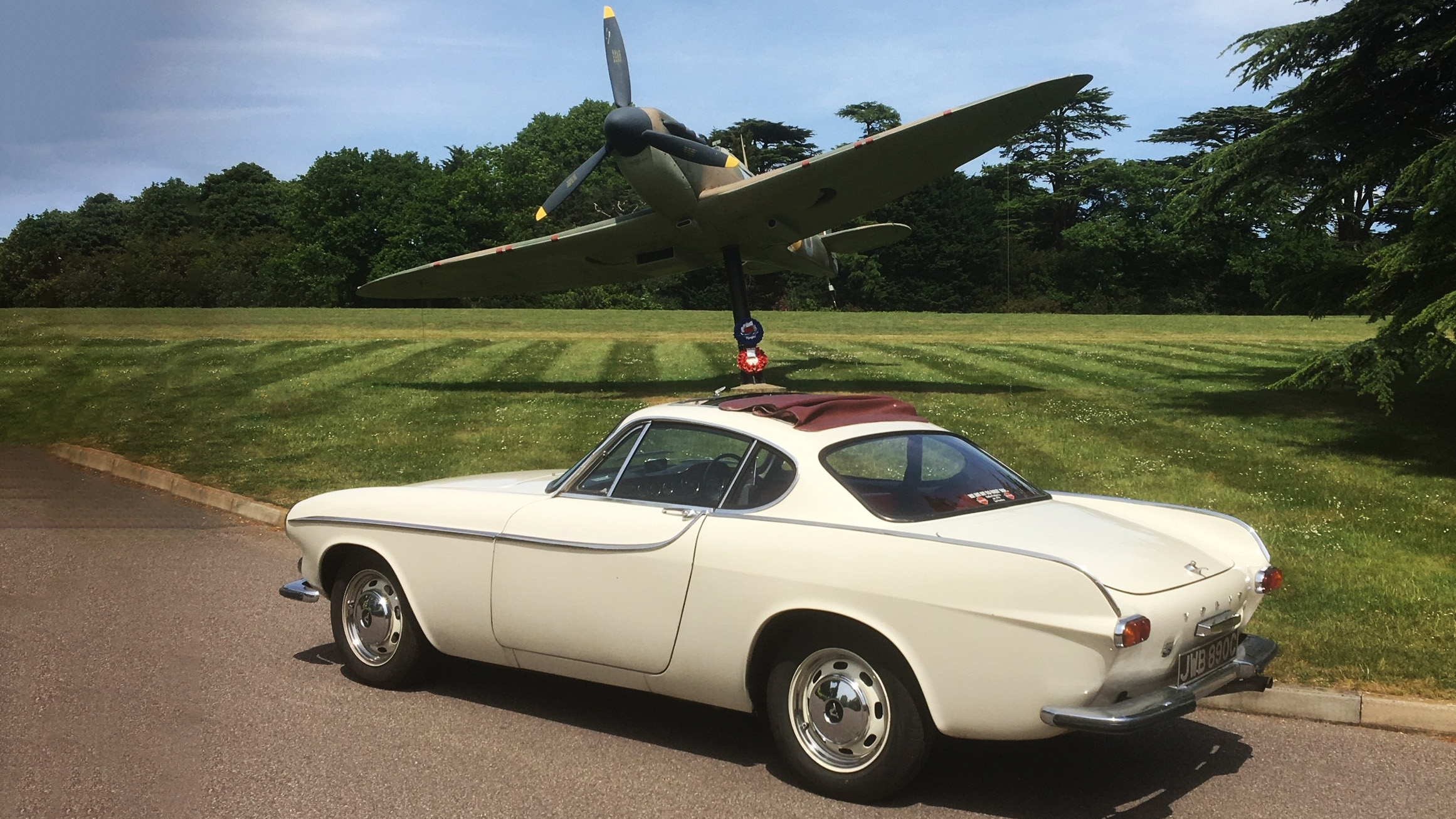 1965 Classic Volvo P1800S for hire in London