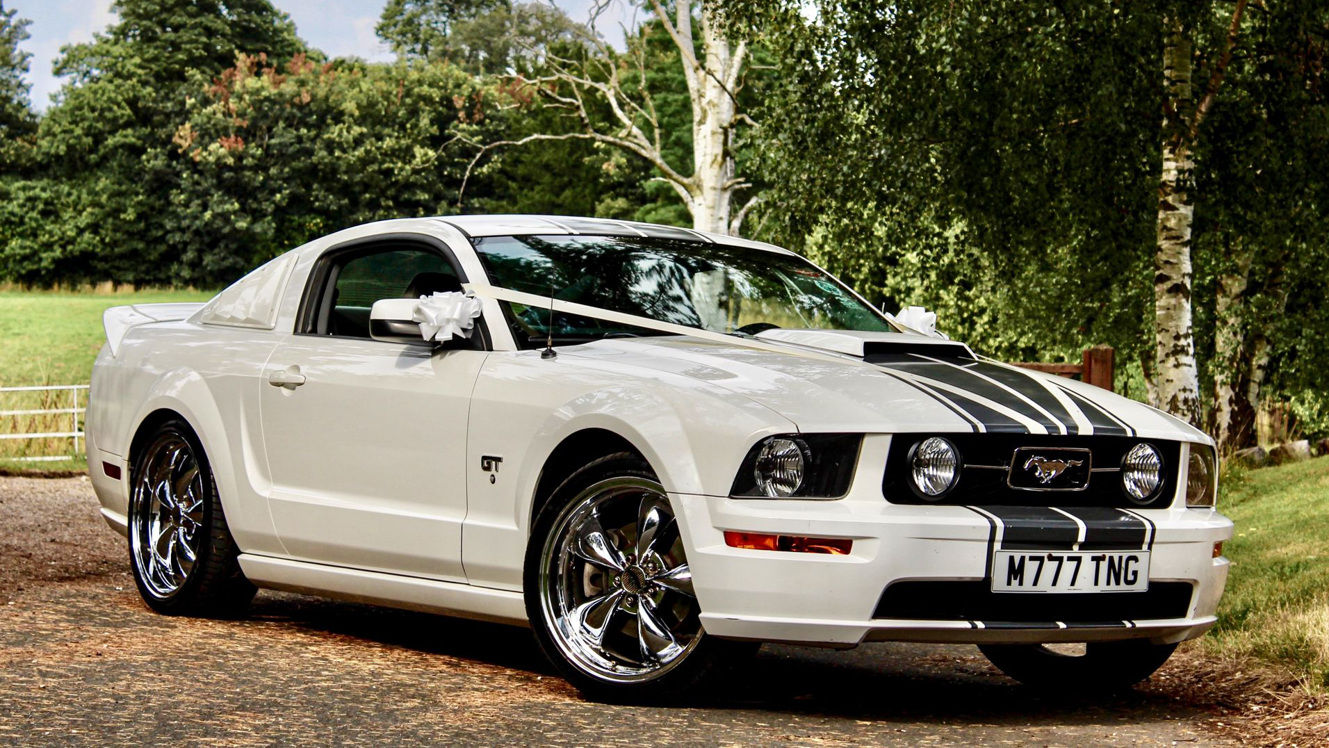 White Modern Ford Mustang GT 4.6L for wedding hire