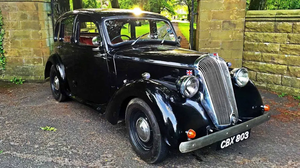 Black Classic Wedding Car to hire in Buckinghamshire and Oxfordshire