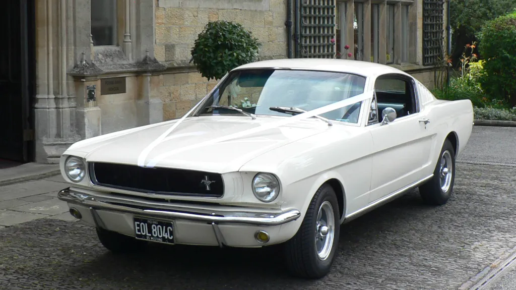 White Ford Mustang Convertible 4.7L V8 wedding car hire