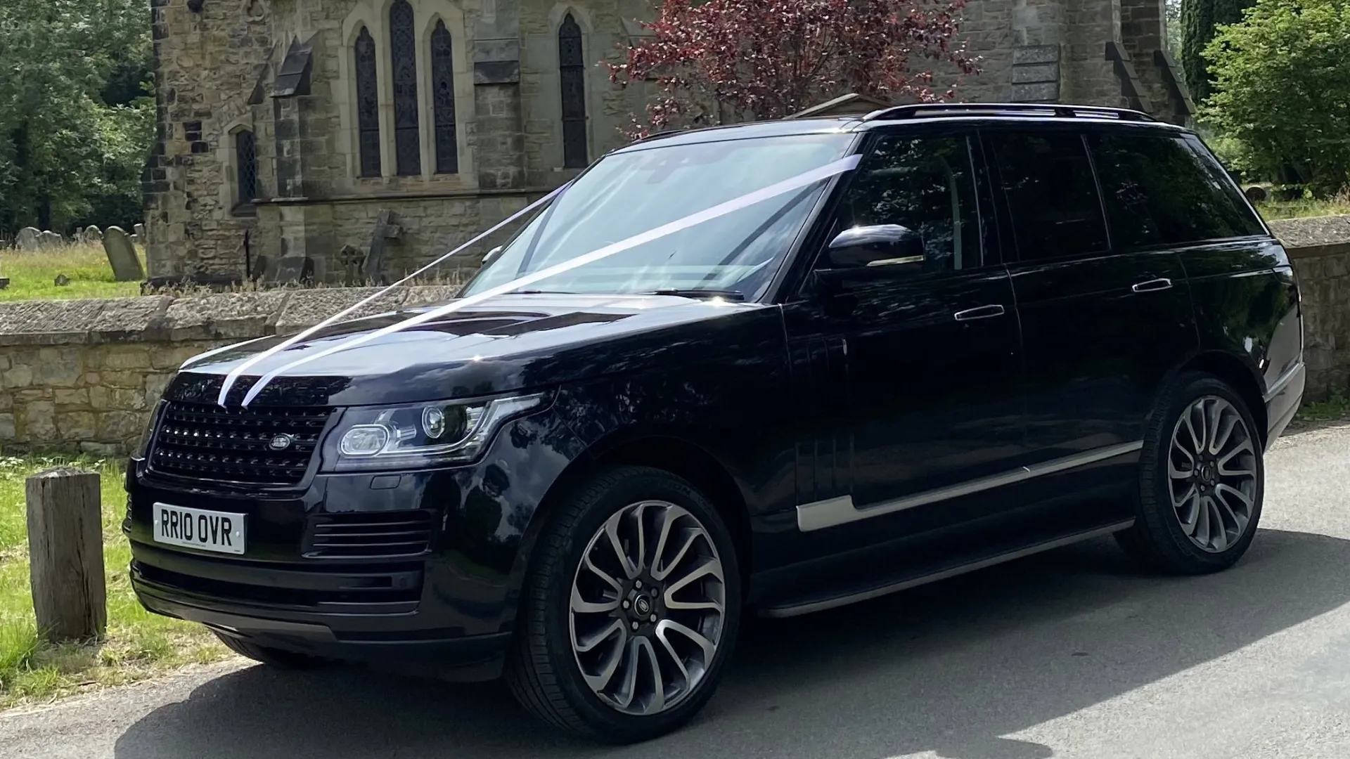 Luxurious Black Range Rover Wedding Car Cobham & London